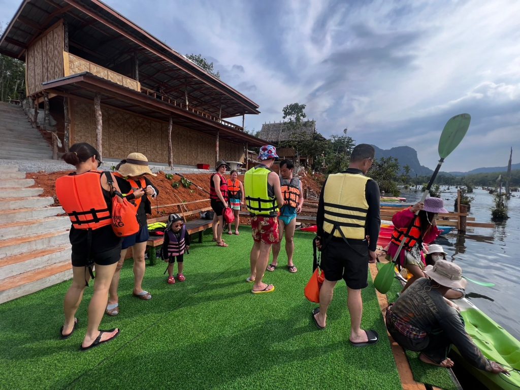 Our Story – Kayak Klong Root Viewpoint